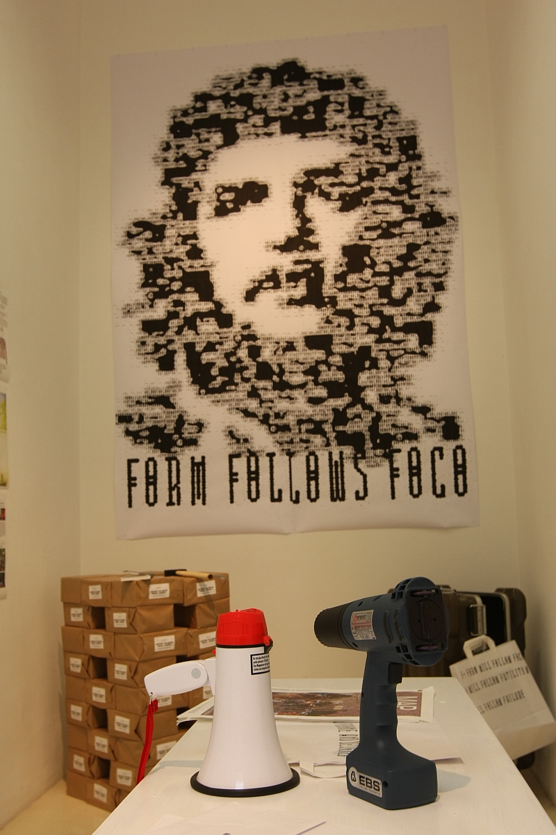 Max Borka: Form Follows Foco. 100 Snapshots of Guerilla Survival Props ...