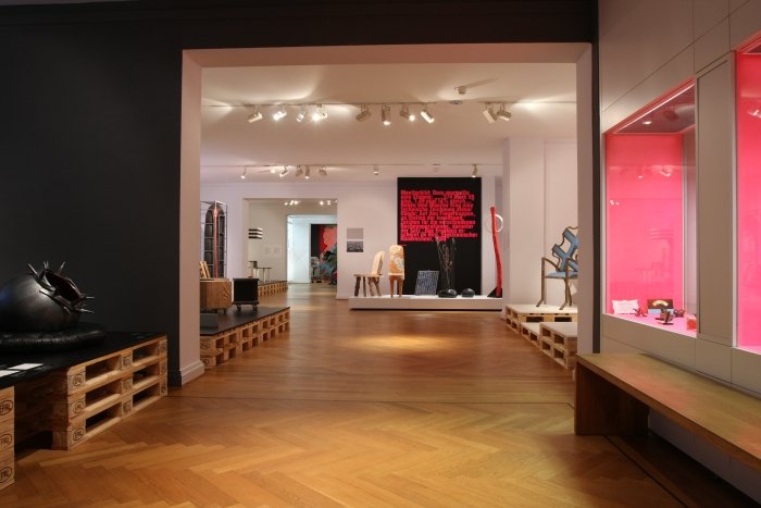 Schrill Bizarr Brachial. Das Neue Deutsche Design der 80er Jahre at the ...