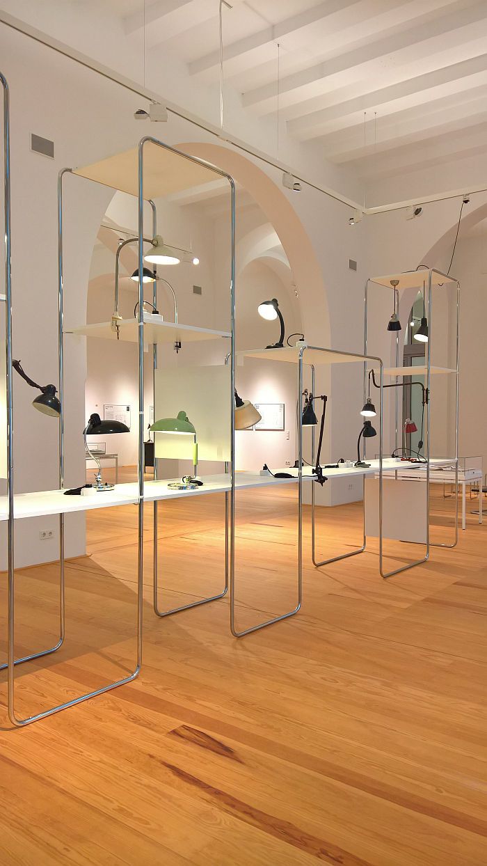 100 Years of Positionable Light @ the Museum für Kunst und Gewerbe ...