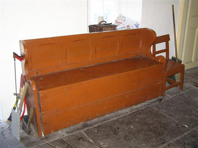 A World of Vernacular Furniture: The Settle Bed – smow Blog