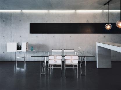 Roquebrune Chair | ClassiCon | by Eileen Gray, 1932 - Originals from smow