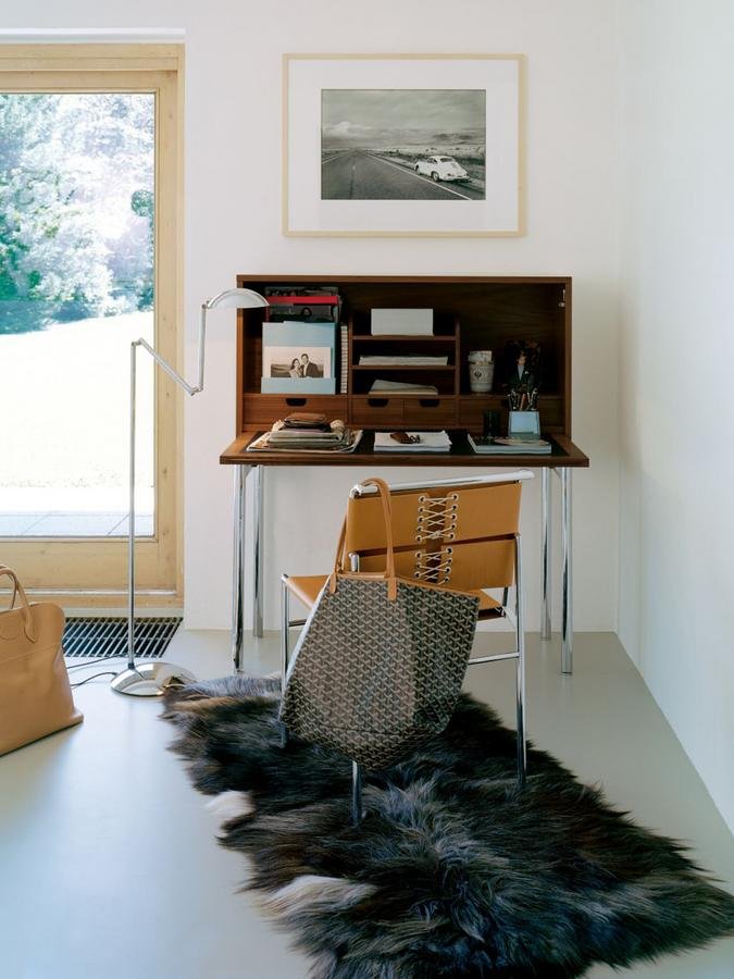 Roquebrune Chair | ClassiCon | by Eileen Gray, 1932 - Originals from smow