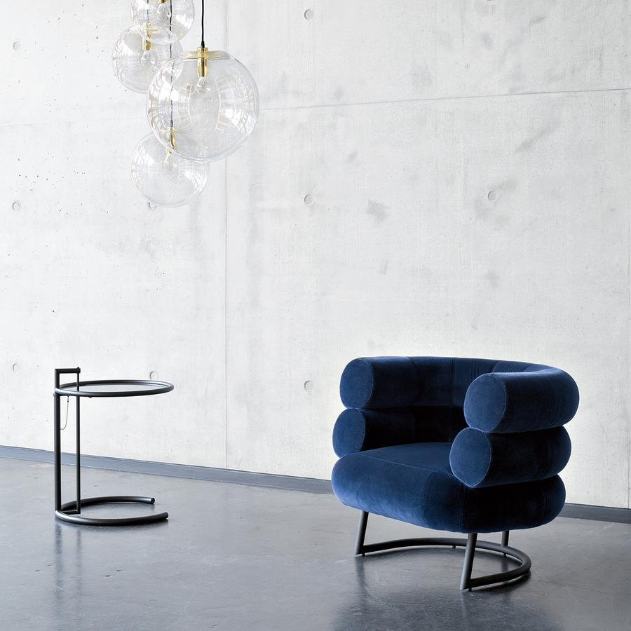 Adjustable Table E 1027 Black Version | ClassiCon | by Eileen Gray, 1927 - Originals from smow