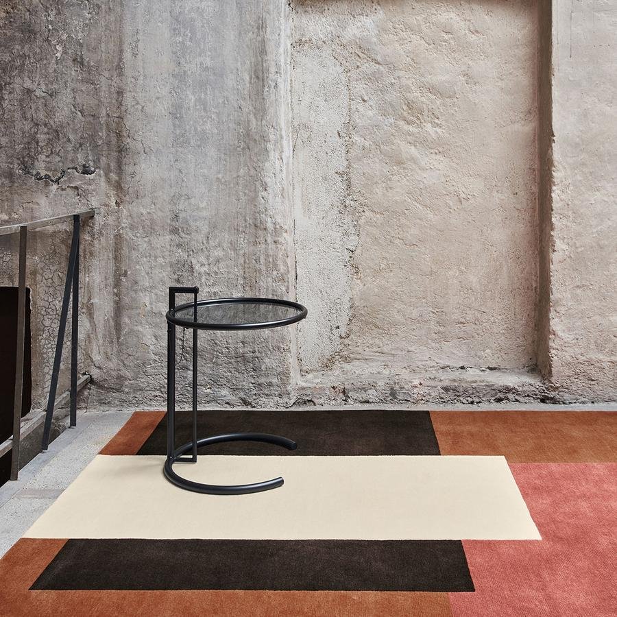 Adjustable Table E 1027 Black Version | ClassiCon | by Eileen Gray, 1927 - Originals from smow