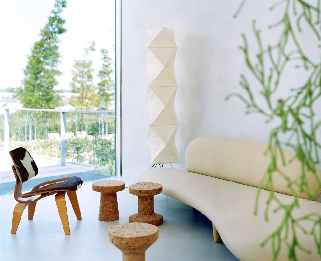 Vitra Design Classics: • Online & in Store