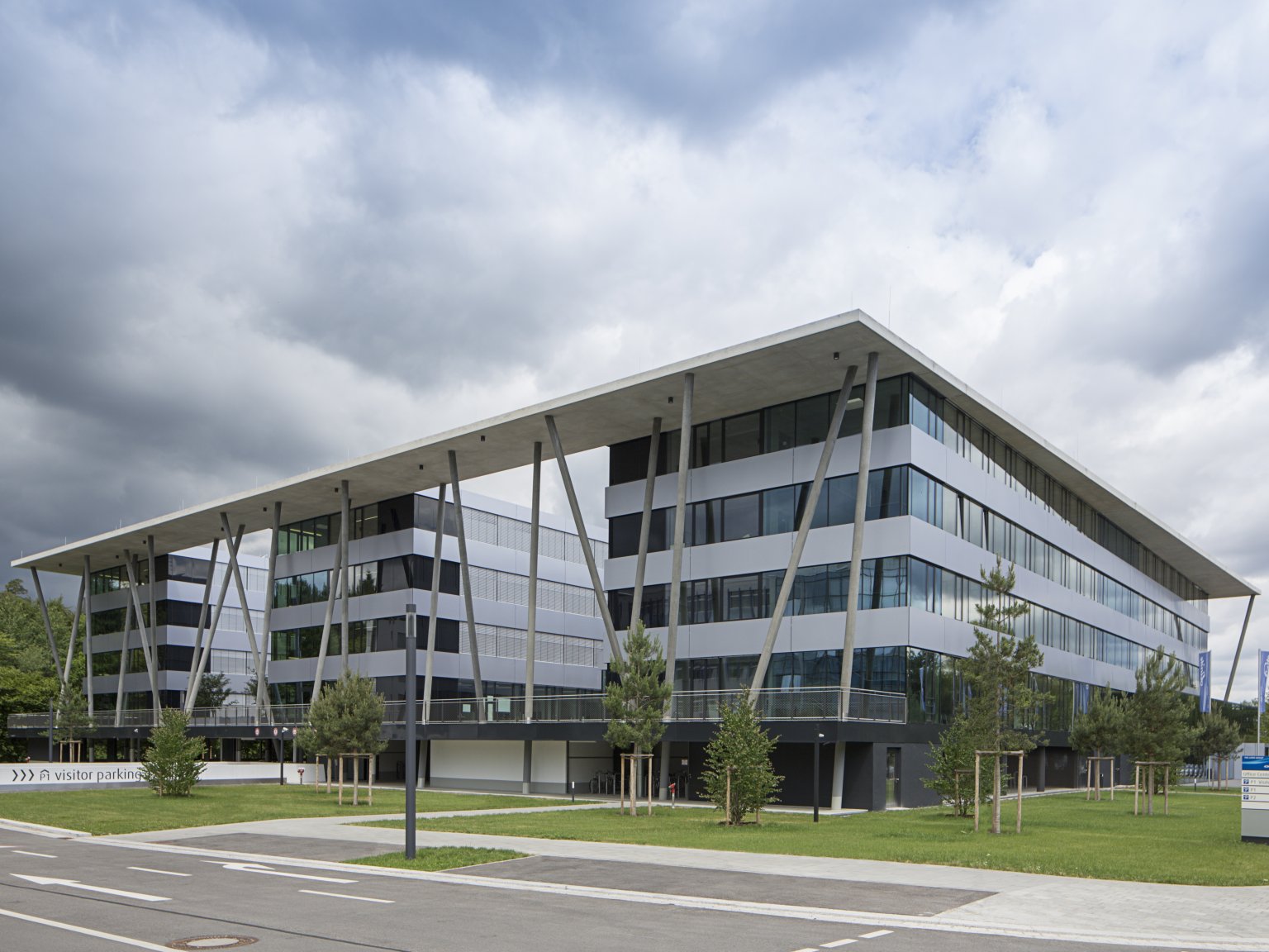 Linde, Munich - New headquarters for Linde - Designer furniture from smow