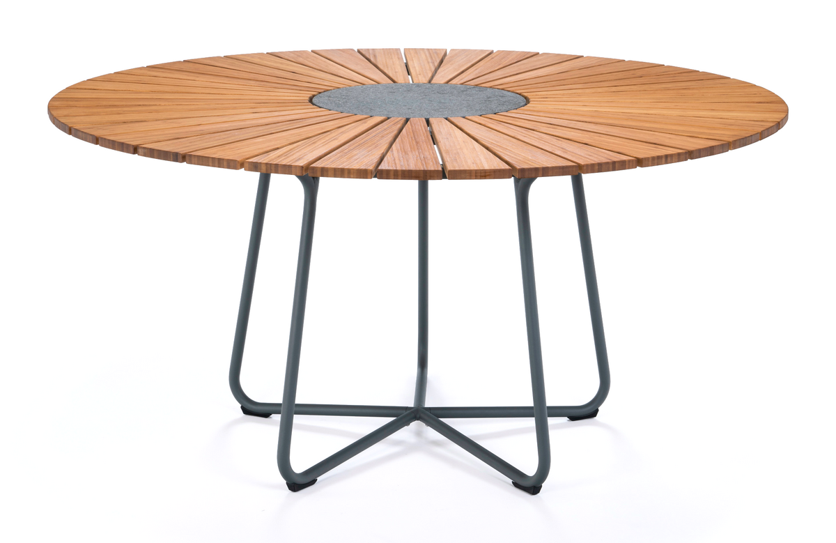 Circle Table | Houe | Garden Tables - Designer furniture from smow