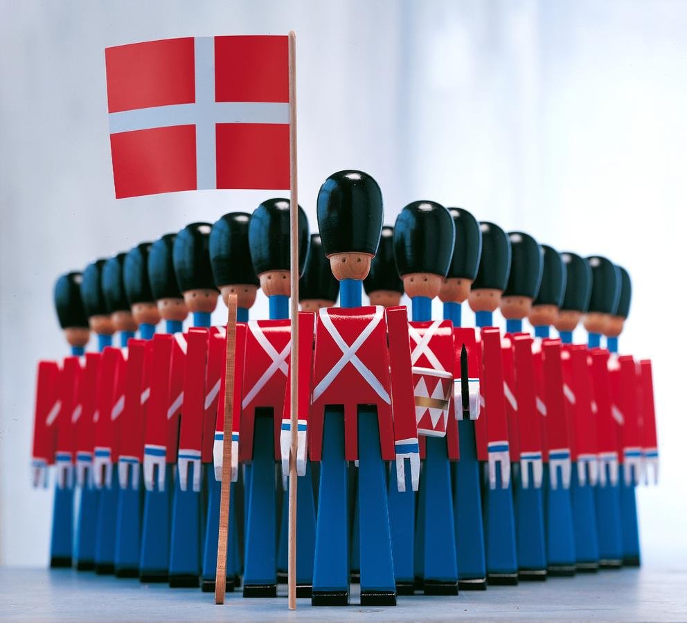 Standard Bearer small | Kay Bojesen | Figures & Miniatures - Designer ...