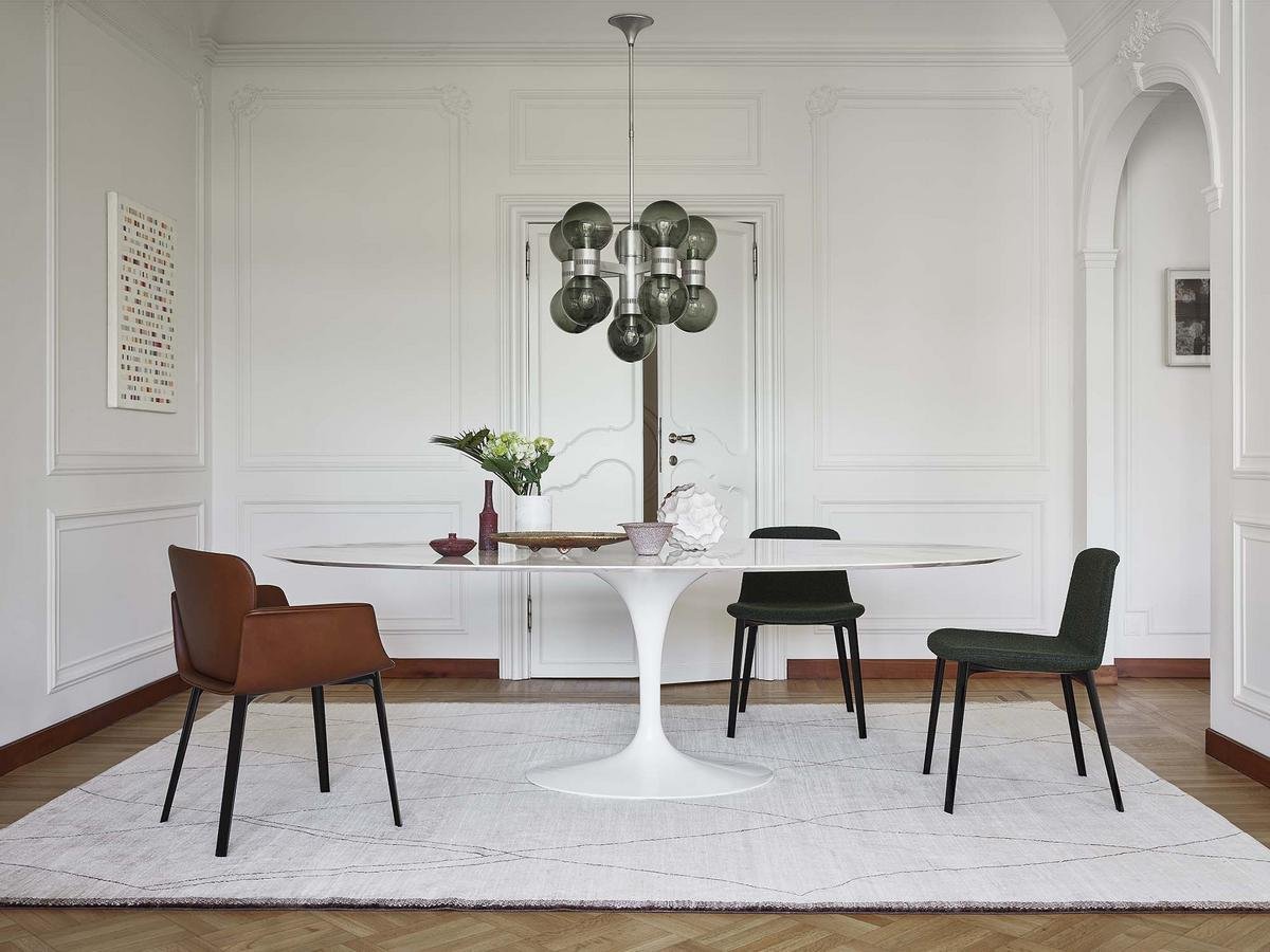 Saarinen Round Dining Table | Knoll International | by Eero Saarinen ...