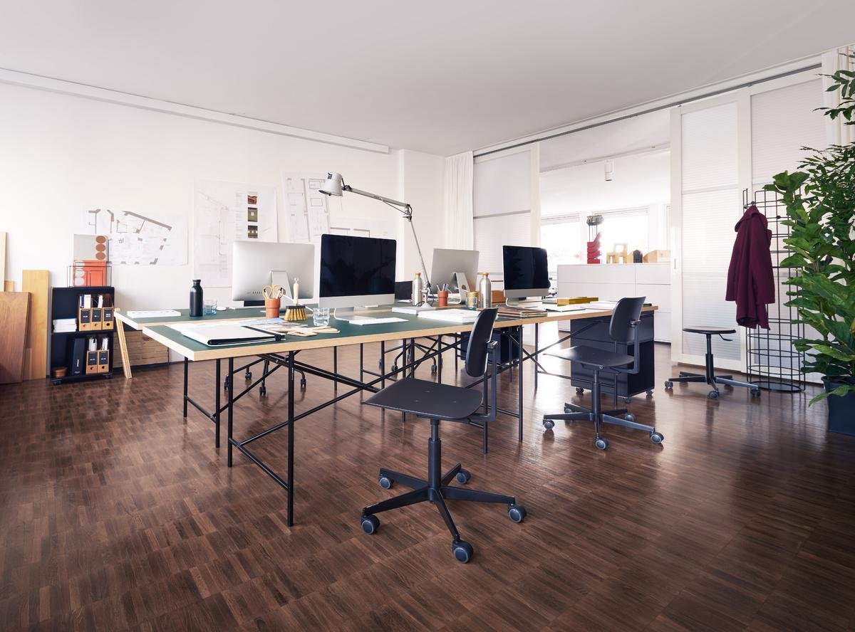 Eiermann Table | Richard Lampert | by Egon Eiermann - Originals from smow