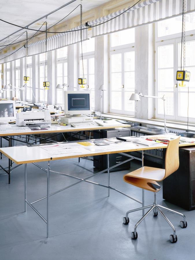 Eiermann Table | Richard Lampert | by Egon Eiermann - Originals from smow