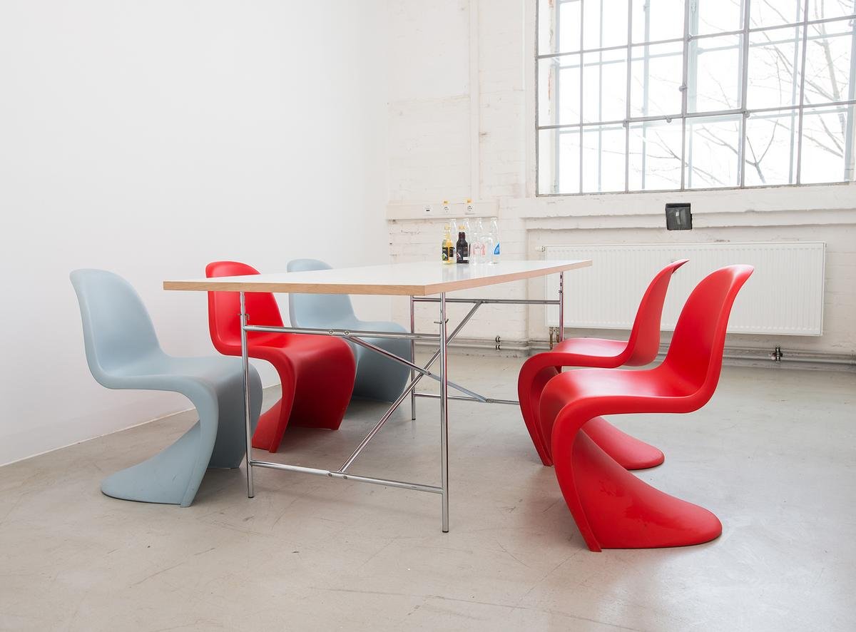 Eiermann Table | Richard Lampert | by Egon Eiermann - Originals from smow