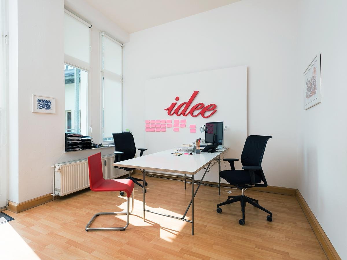 Eiermann Table | Richard Lampert | by Egon Eiermann - Originals from smow