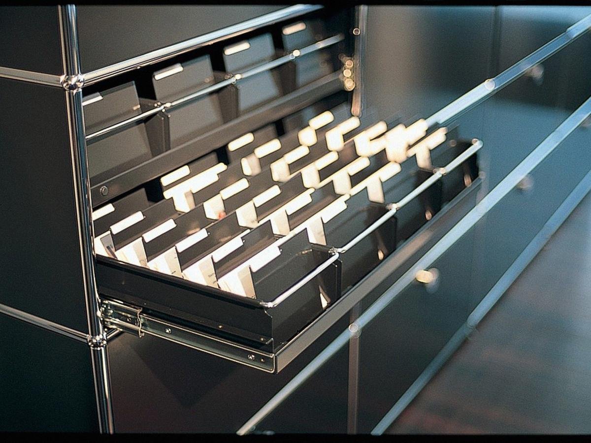 USM Inos CD-Support Tray for USM Haller Extension Shelf | USM Haller ...