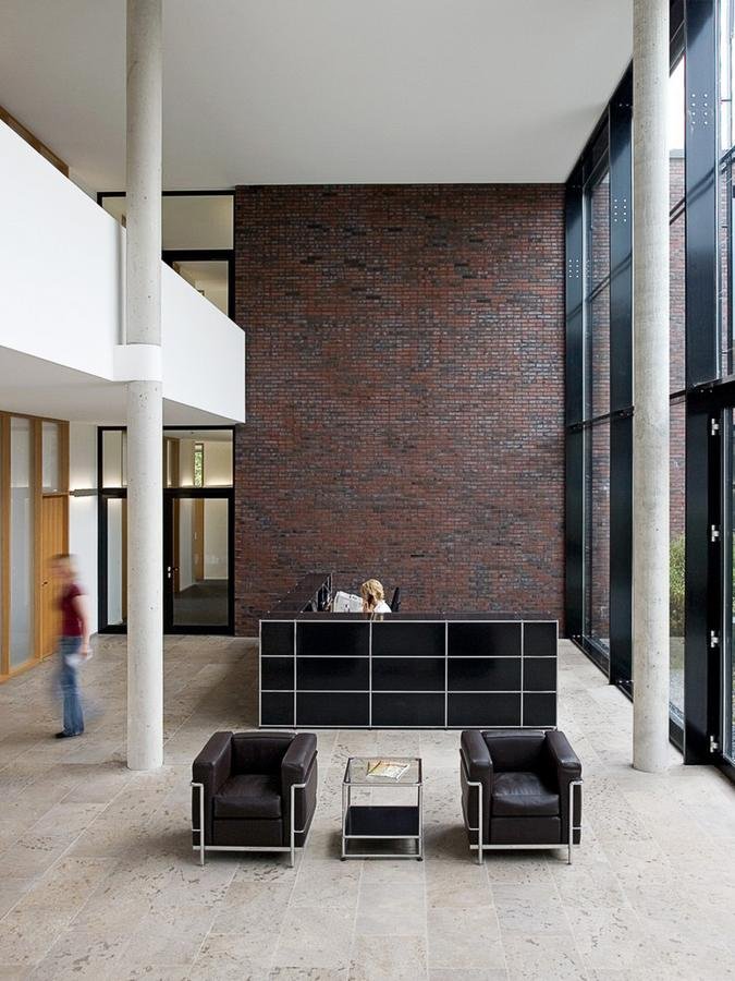 USM Haller Counter Type 4, Gentian blue RAL 5010, Corner open by Fritz ...