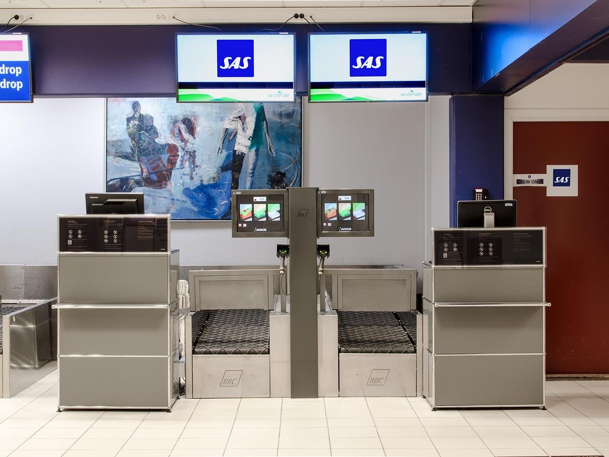 USM Haller Counter M with Security Screen | USM Haller | USM Haller ...