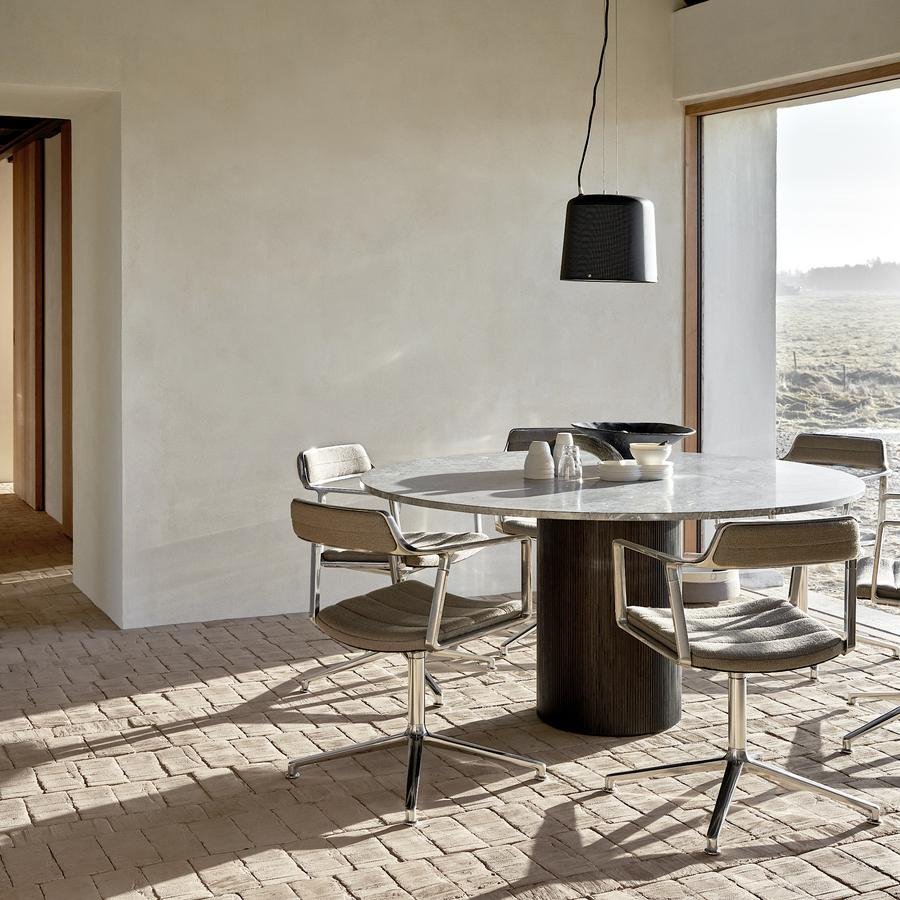 Swivel 452 Chair | Vipp | Office Swivel Chairs - Designer furniture ...