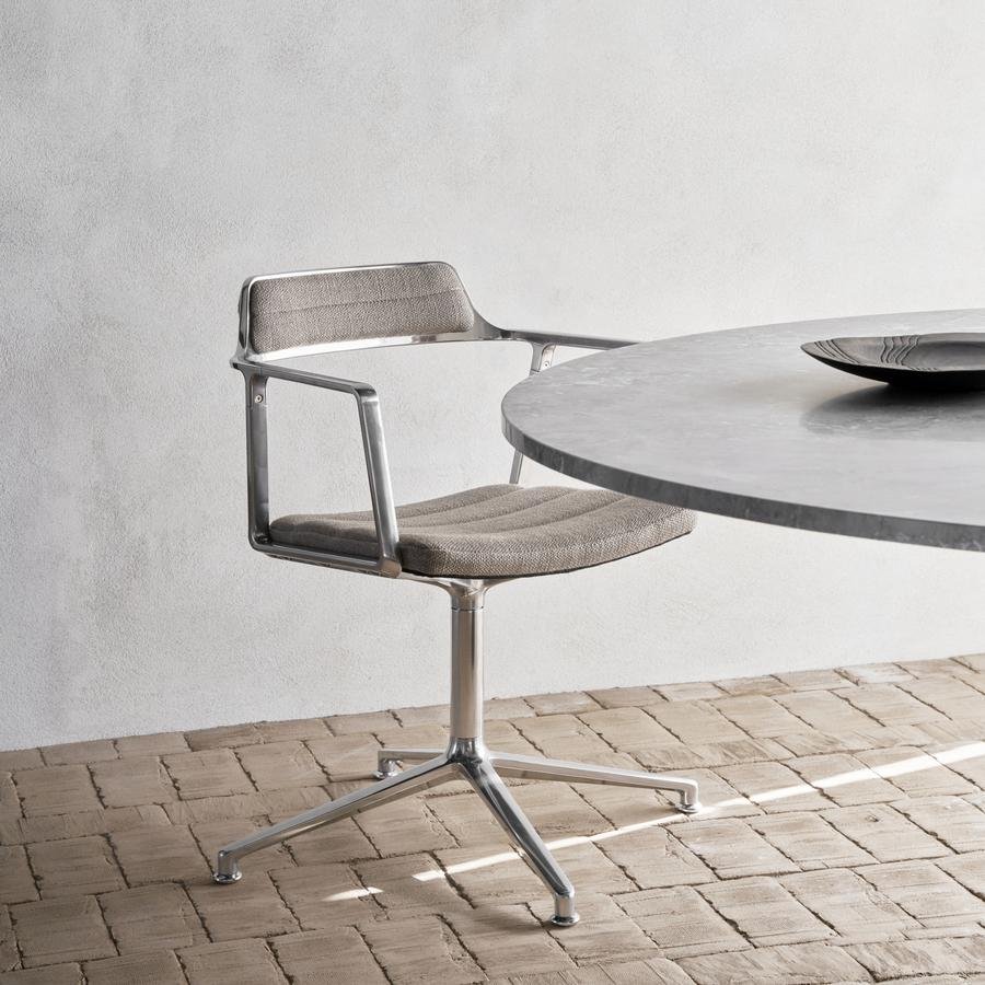 Swivel Chair | Vipp | Office Swivel Chairs - Designer furniture from smow