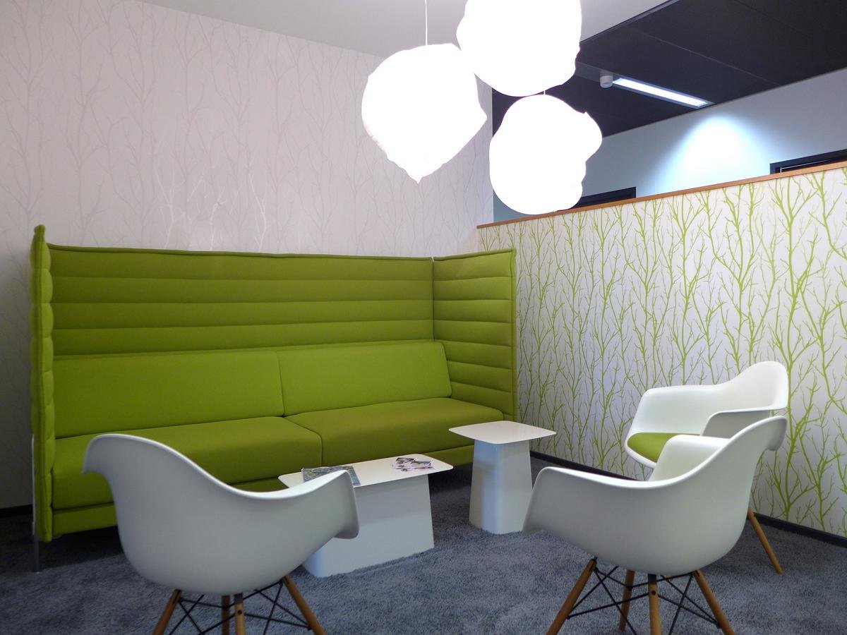 Metal Side Table | Vitra | Tables - Designer furniture from smow