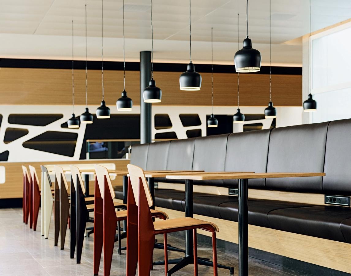 Bistro Table Indoor | Vitra | Tables - Designer furniture from smow