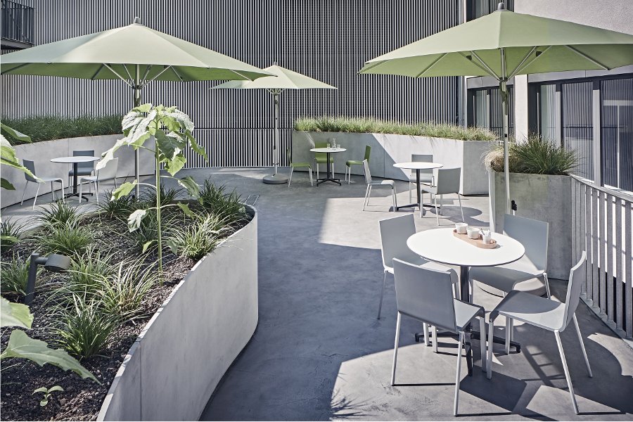 Bistro Table Outdoor | Vitra | Outdoor - Designer furniture from smow