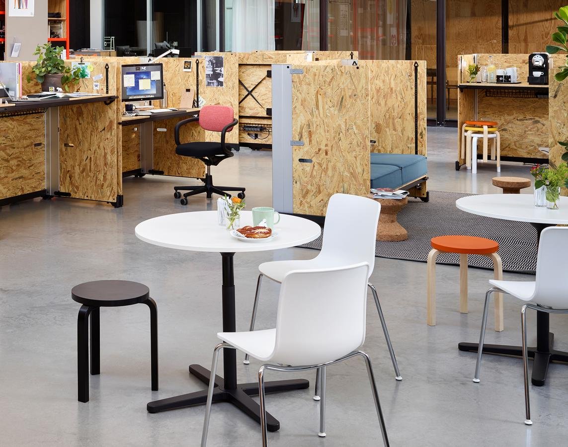 Super Fold Table | Vitra | Tables - Designer furniture from smow