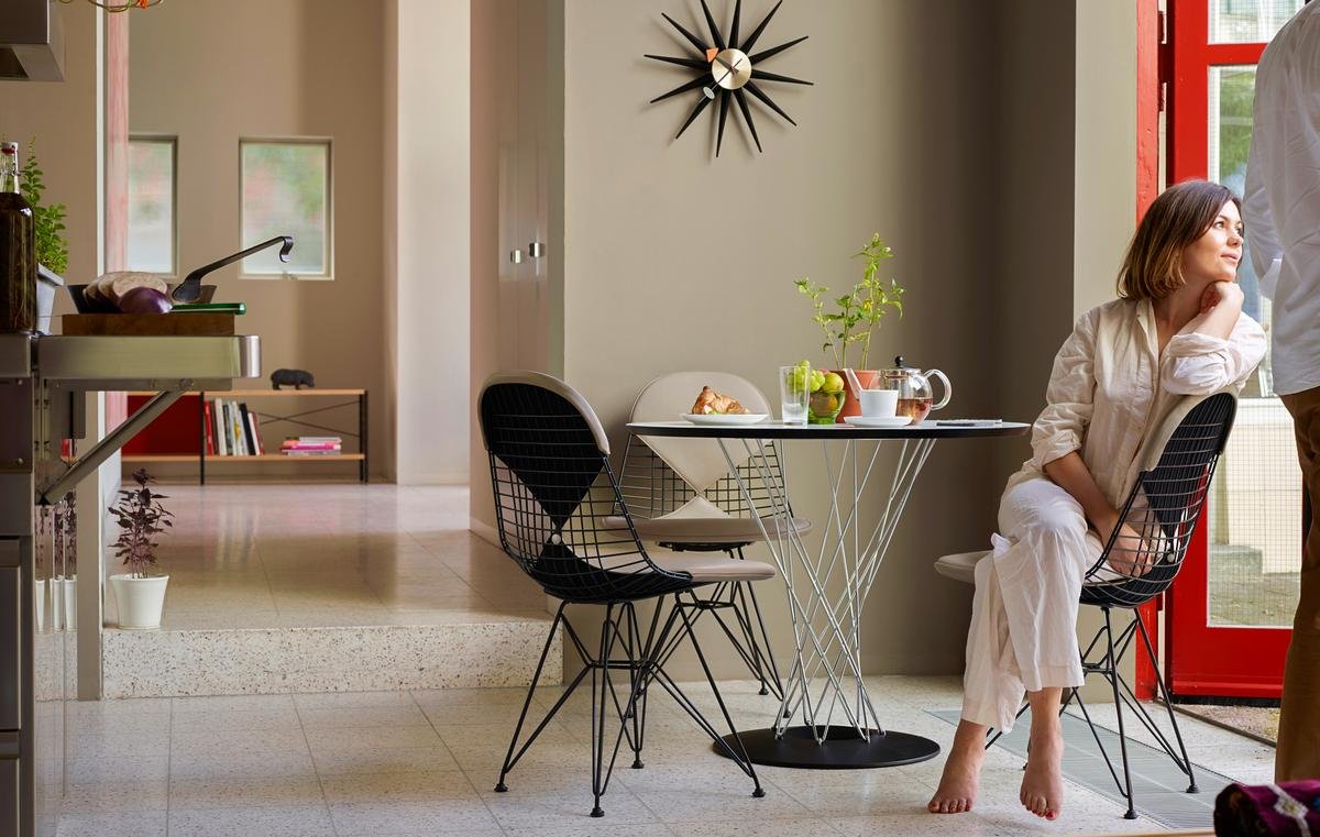 Noguchi Dining Table | Vitra | by Isamu Noguchi, 1954/55 - Originals ...