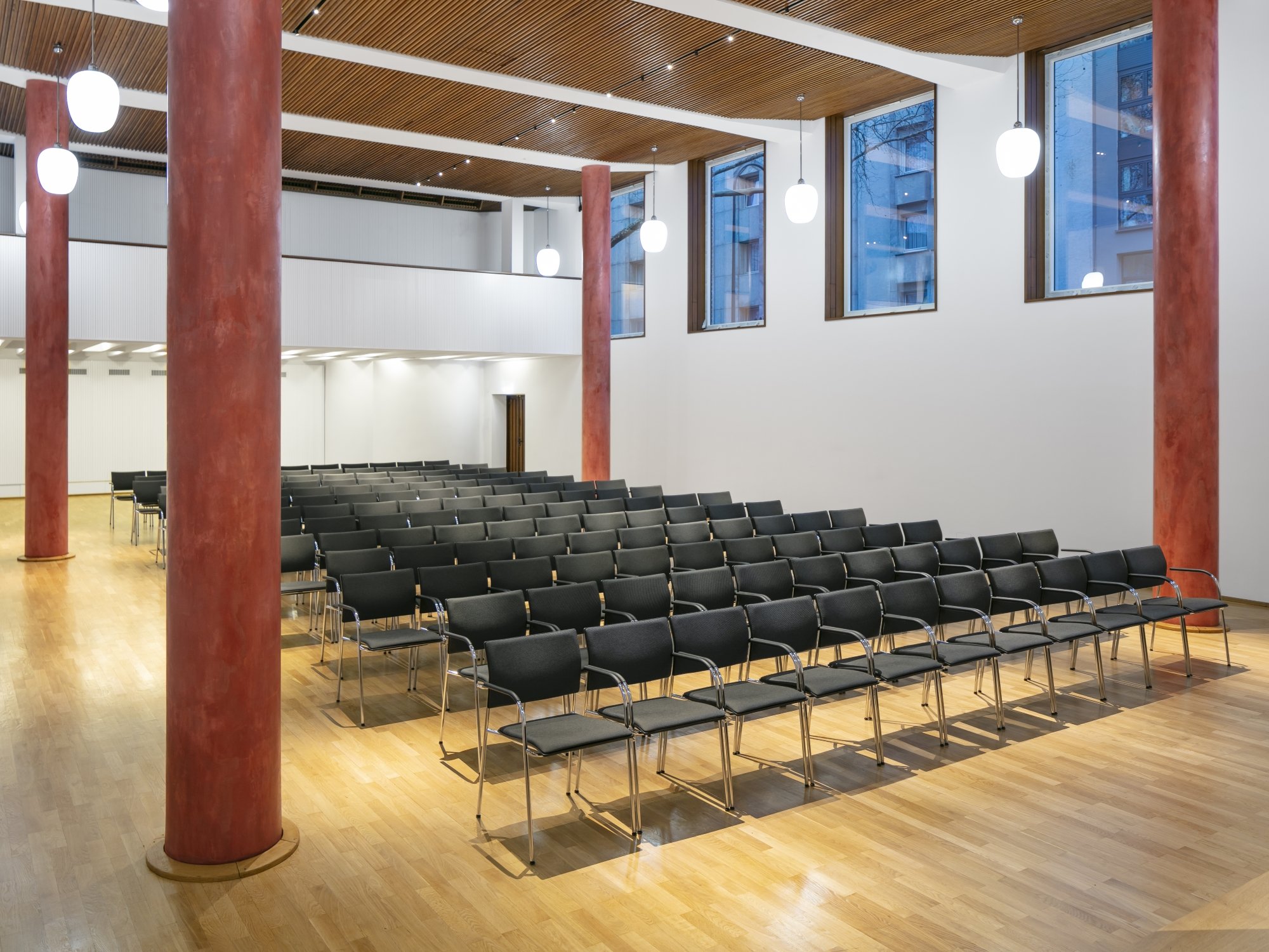 Bestuhlung von Veranstaltungen und Konferenzen - Designermöbel von smow