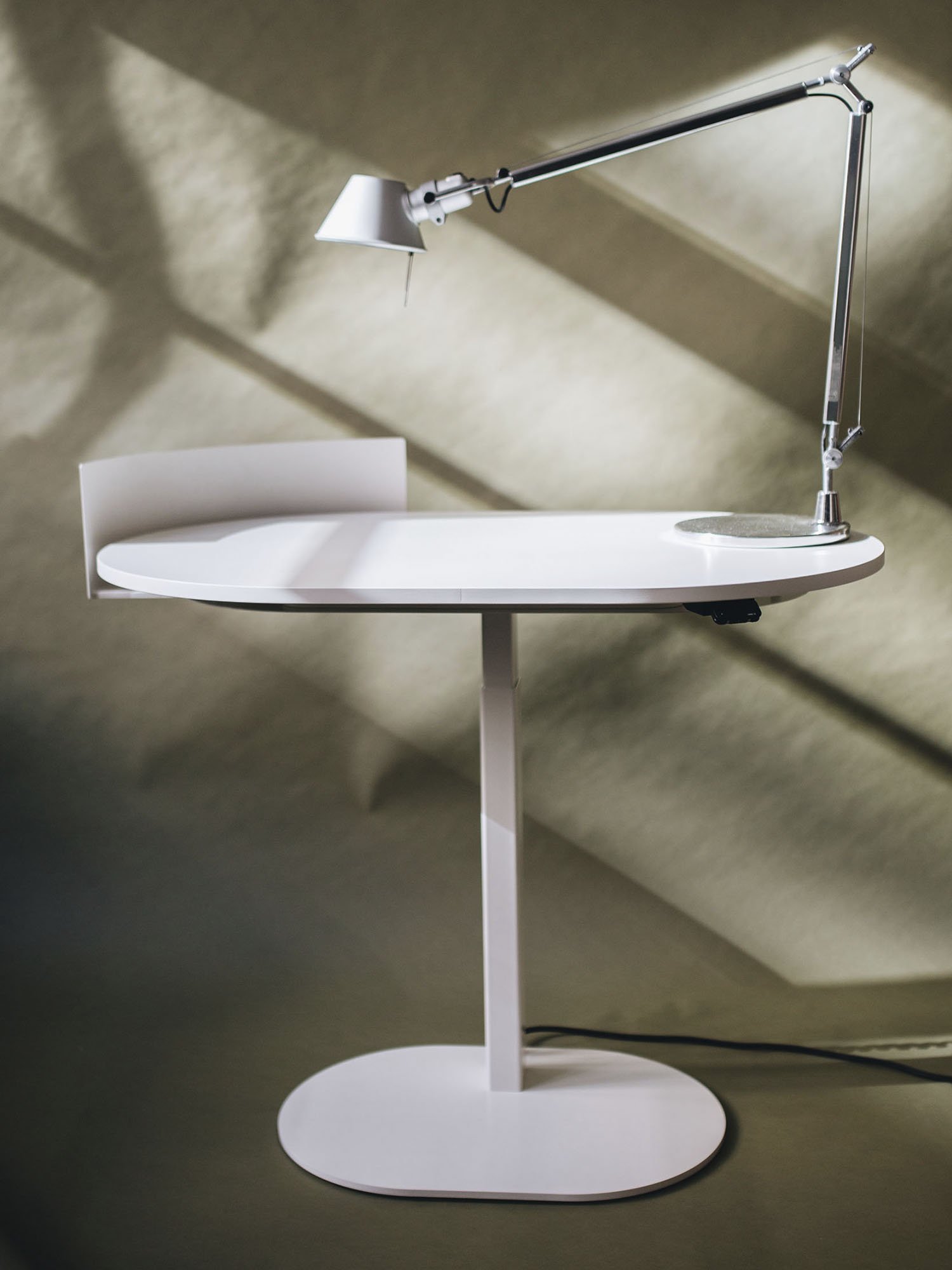 U-Lift Table | Bene | Desks - Designer furniture from smow