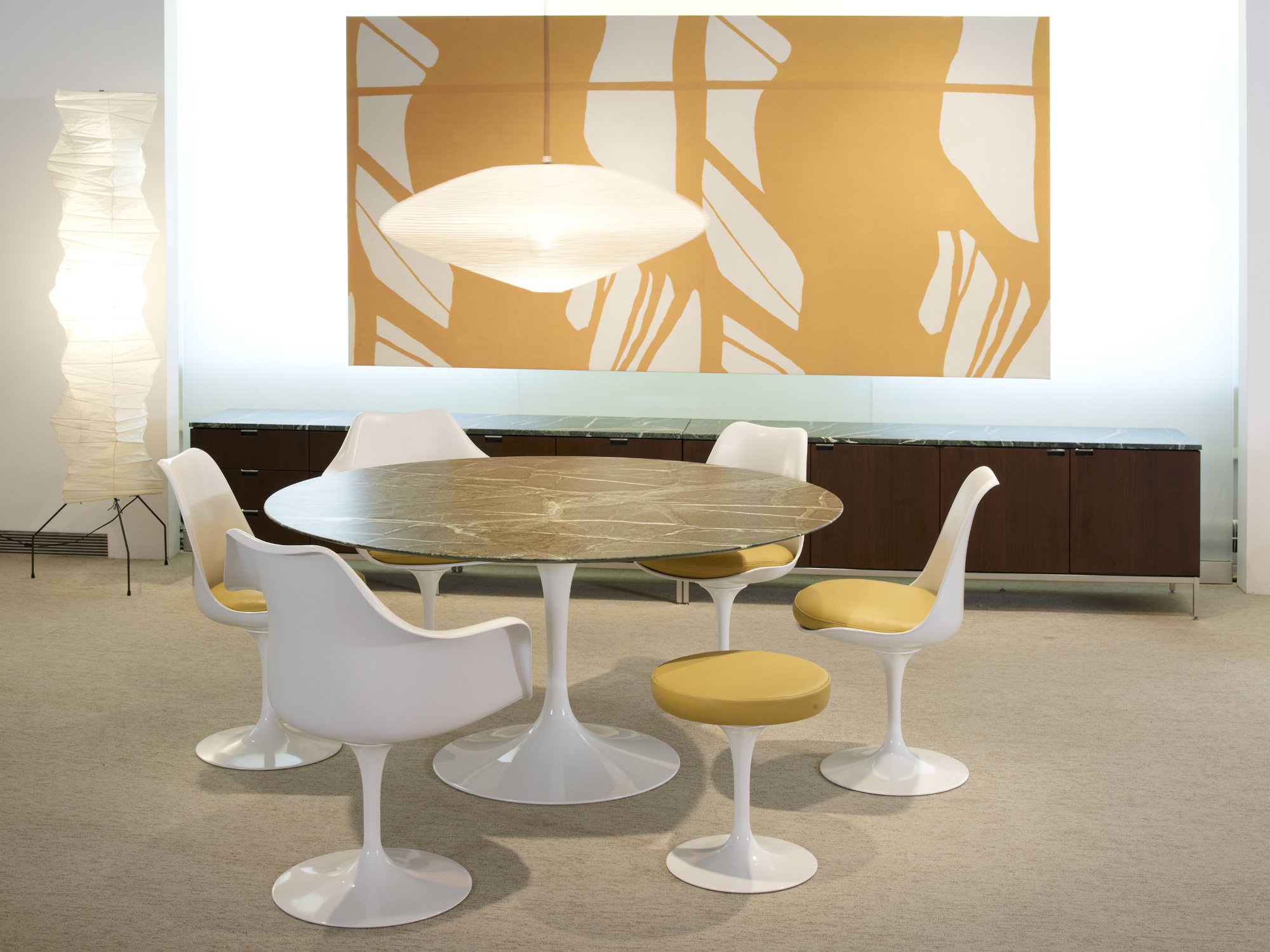 Saarinen Tulip Chair | Knoll International | by Eero Saarinen, 1955 ...