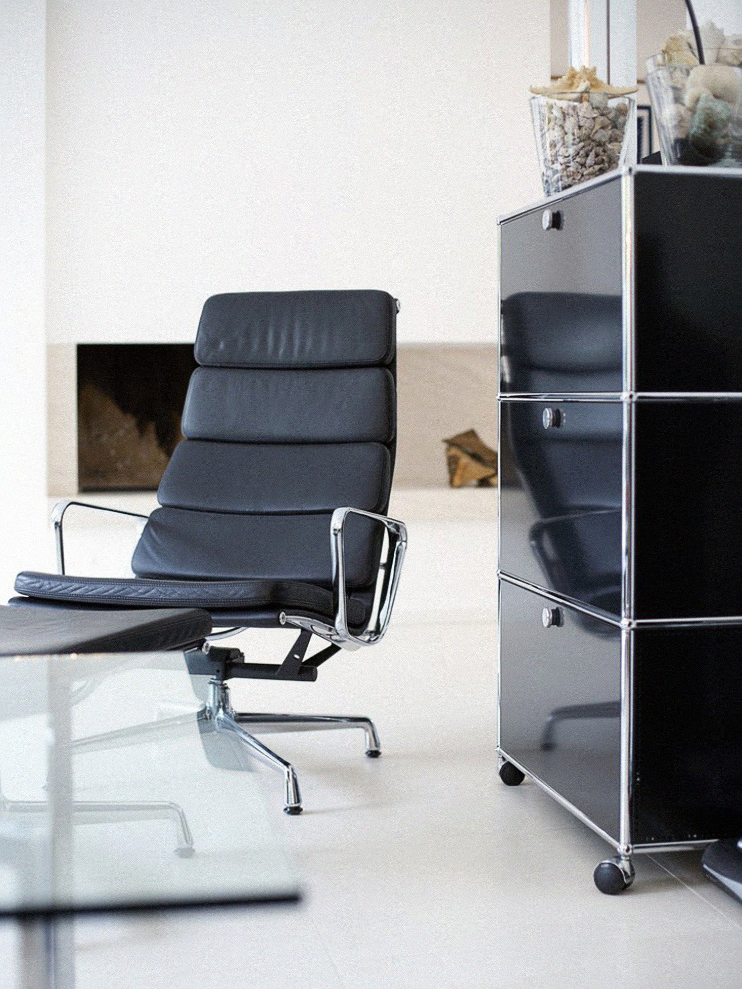 USM Haller Highboard M, Customizable, Light grey RAL 7035, Open, With ...