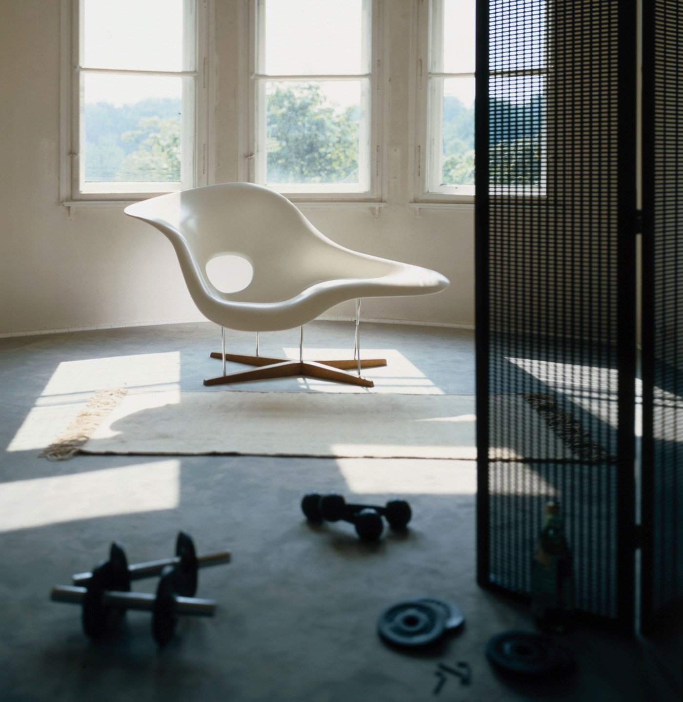 La Chaise Chair | Vitra | by Charles & Ray Eames, 1948 - Originals from ...
