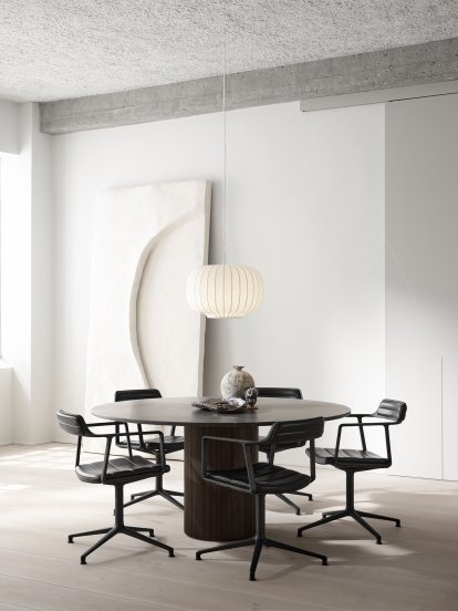 Swivel 452 Chair | Vipp | Office Swivel Chairs - Designer furniture ...